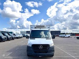 White Mercedes-Benz Sprinter 2019 in Vilnius, with an engine capacity of 2.14 L and mileage of 203 thousand km for 17900 €, photo 4 on AUTOMOTO.COM.LV