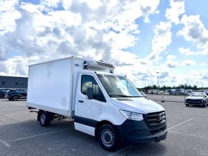 White Mercedes-Benz Sprinter 2019 in Vilnius, with an engine capacity of 2.14 L and mileage of 203 thousand km for 17900 €, photo 5 on AUTOMOTO.COM.LV