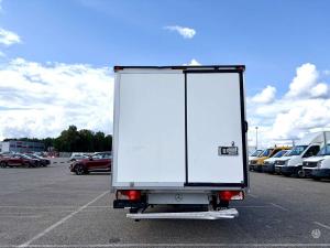 White Mercedes-Benz Sprinter 2019 in Vilnius, with an engine capacity of 2.14 L and mileage of 203 thousand km for 17900 €, photo 8 on AUTOMOTO.COM.LV