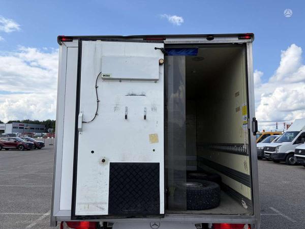 Balts Mercedes-Benz Sprinter 2019 Viļņa, ar dzinēja tilpumu 2.14 L un nobraukumu 203 tūkst. km par 17900 €, foto 8 vietnē AUTOMOTO.COM.LV