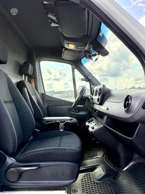 White Mercedes-Benz Sprinter 2019 in Vilnius, with an engine capacity of 2.14 L and mileage of 203 thousand km for 17900 €, photo 15 on AUTOMOTO.COM.LV
