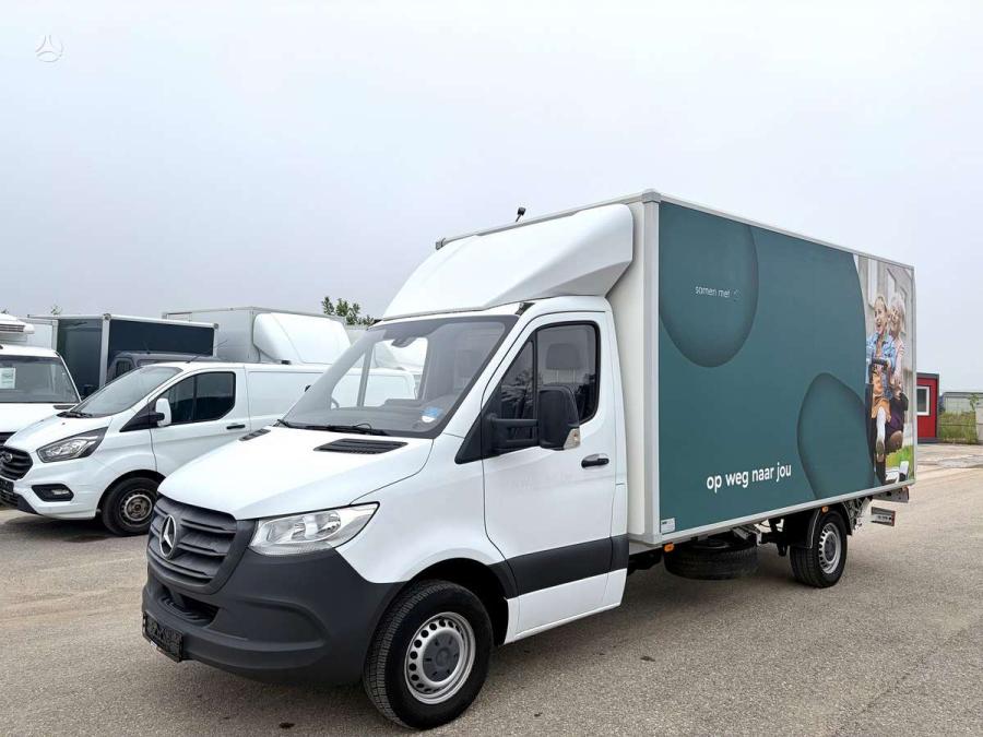 White Mercedes-Benz Sprinter 2019 in Vilnius, with an engine capacity of 2.14 L and mileage of 193 thousand km for 19850 €, photo 3 on AUTOMOTO.COM.LV