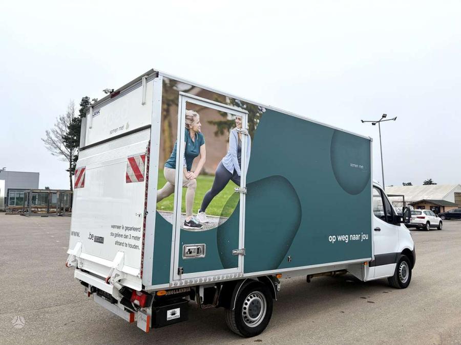 White Mercedes-Benz Sprinter 2019 in Vilnius, with an engine capacity of 2.14 L and mileage of 193 thousand km for 19850 €, photo 6 on AUTOMOTO.COM.LV