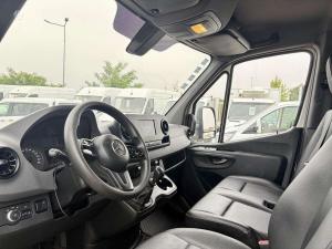 White Mercedes-Benz Sprinter 2019 in Vilnius, with an engine capacity of 2.14 L and mileage of 193 thousand km for 19850 €, photo 16 on AUTOMOTO.COM.LV