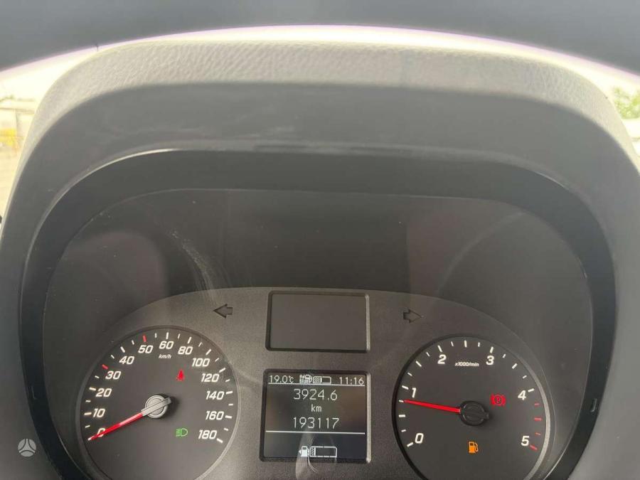 White Mercedes-Benz Sprinter 2019 in Vilnius, with an engine capacity of 2.14 L and mileage of 193 thousand km for 19850 €, photo 23 on AUTOMOTO.COM.LV