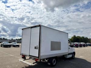White Mercedes-Benz Sprinter 2019 in Vilnius, with an engine capacity of 2.14 L and mileage of 143 thousand km for 17900 €, photo 6 on AUTOMOTO.COM.LV