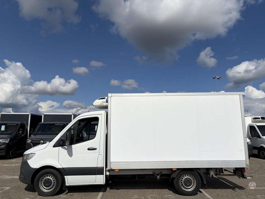 White Mercedes-Benz Sprinter 2019 in Vilnius, with an engine capacity of 2.14 L and mileage of 143 thousand km for 17900 €, photo 9 on AUTOMOTO.COM.LV