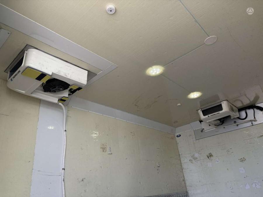 White Mercedes-Benz Sprinter 2019 in Vilnius, with an engine capacity of 2.14 L and mileage of 143 thousand km for 17900 €, photo 12 on AUTOMOTO.COM.LV
