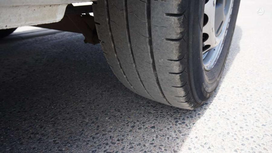 Balts Mercedes-Benz Sprinter 2019 Viļņa, ar dzinēja tilpumu 2.14 L un nobraukumu 348 tūkst. km par 8450 €, foto 12 vietnē AUTOMOTO.COM.LV