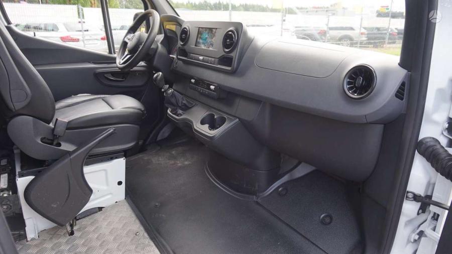 Balts Mercedes-Benz Sprinter 2019 Viļņa, ar dzinēja tilpumu 2.14 L un nobraukumu 348 tūkst. km par 8450 €, foto 13 vietnē AUTOMOTO.COM.LV