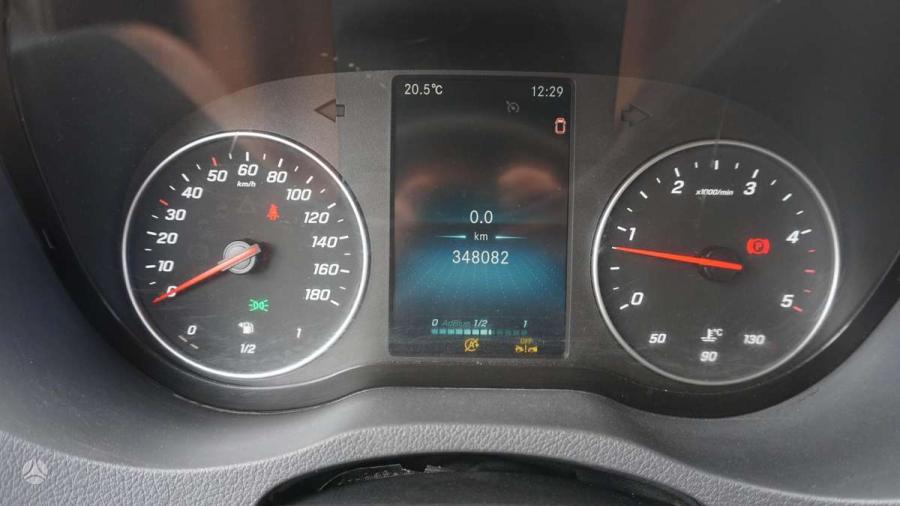Balts Mercedes-Benz Sprinter 2019 Viļņa, ar dzinēja tilpumu 2.14 L un nobraukumu 348 tūkst. km par 8450 €, foto 21 vietnē AUTOMOTO.COM.LV
