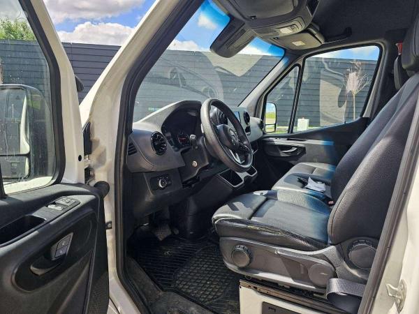 Balts Mercedes-Benz Sprinter 2019 Viļņa, ar dzinēja tilpumu 2.20 L un nobraukumu 187 tūkst. km par 28700 €, foto 7 vietnē AUTOMOTO.COM.LV