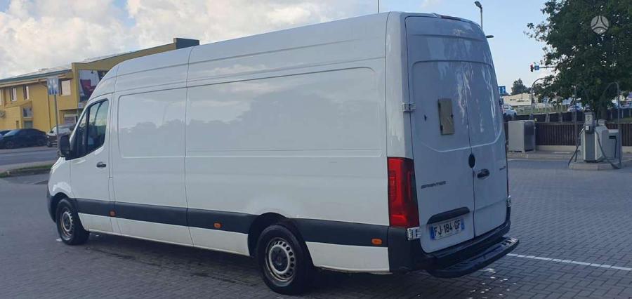 Balts Mercedes-Benz Sprinter 2019 Tauragė, ar dzinēja tilpumu 2.14 L un nobraukumu 220 tūkst. km par 9500 €, foto 4 vietnē AUTOMOTO.COM.LV