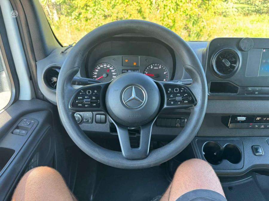 Balts Mercedes-Benz Sprinter 2019 Tauragė, ar dzinēja tilpumu 2.14 L un nobraukumu 290 tūkst. km par 15800 €, foto 13 vietnē AUTOMOTO.COM.LV