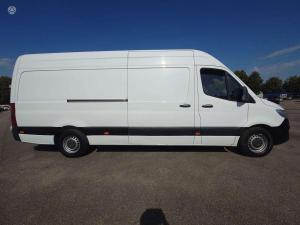 White Mercedes-Benz Sprinter 2019 in Taurage, with an engine capacity of 2.14 L and mileage of 280 thousand km for 13915 €, photo 8 on AUTOMOTO.COM.LV