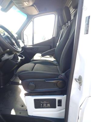 White Mercedes-Benz Sprinter 2019 in Taurage, with an engine capacity of 2.14 L and mileage of 280 thousand km for 13915 €, photo 13 on AUTOMOTO.COM.LV