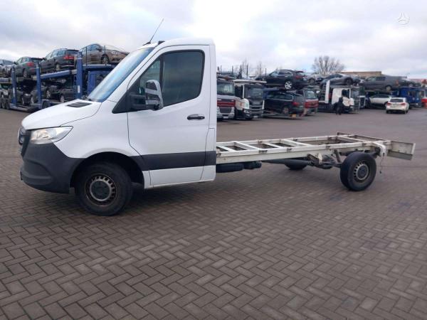 White Mercedes-Benz Sprinter 2020 in Taurage, with an engine capacity of 1.95 L and mileage of 373 thousand km for 10600 €, photo 2 on AUTOMOTO.COM.LV