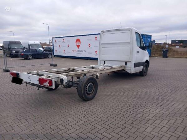 White Mercedes-Benz Sprinter 2020 in Taurage, with an engine capacity of 1.95 L and mileage of 373 thousand km for 10600 €, photo 3 on AUTOMOTO.COM.LV