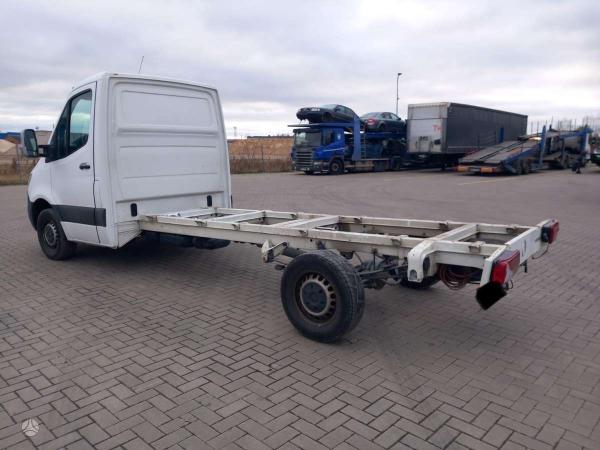 White Mercedes-Benz Sprinter 2020 in Taurage, with an engine capacity of 1.95 L and mileage of 373 thousand km for 10600 €, photo 4 on AUTOMOTO.COM.LV