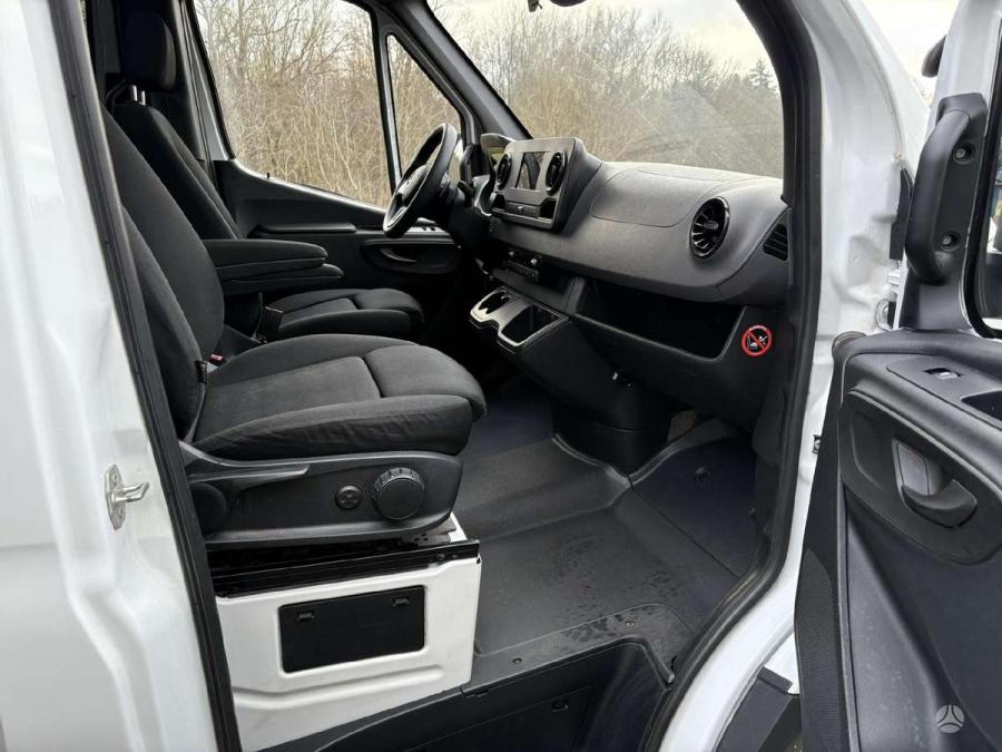 White Mercedes-Benz Sprinter 2020 in Vilnius, with an engine capacity of 2.14 L and mileage of 108 thousand km for 24500 €, photo 17 on AUTOMOTO.COM.LV