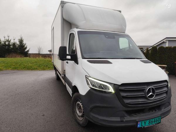 White Mercedes-Benz Sprinter 2020 in Klaipeda, with an engine capacity of 2.14 L and mileage of 299 thousand km for 17500 €, photo 7 on AUTOMOTO.COM.LV