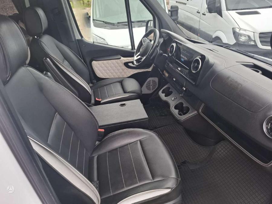 White Mercedes-Benz Sprinter 2020 in Kaunas, with an engine capacity of 3.00 L and mileage of 241 thousand km for 29300 €, photo 9 on AUTOMOTO.COM.LV