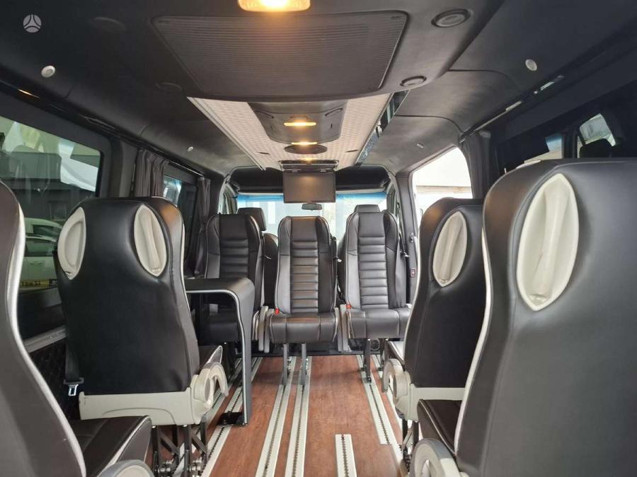 White Mercedes-Benz Sprinter 2020 in Kaunas, with an engine capacity of 3.00 L and mileage of 241 thousand km for 29300 €, photo 10 on AUTOMOTO.COM.LV