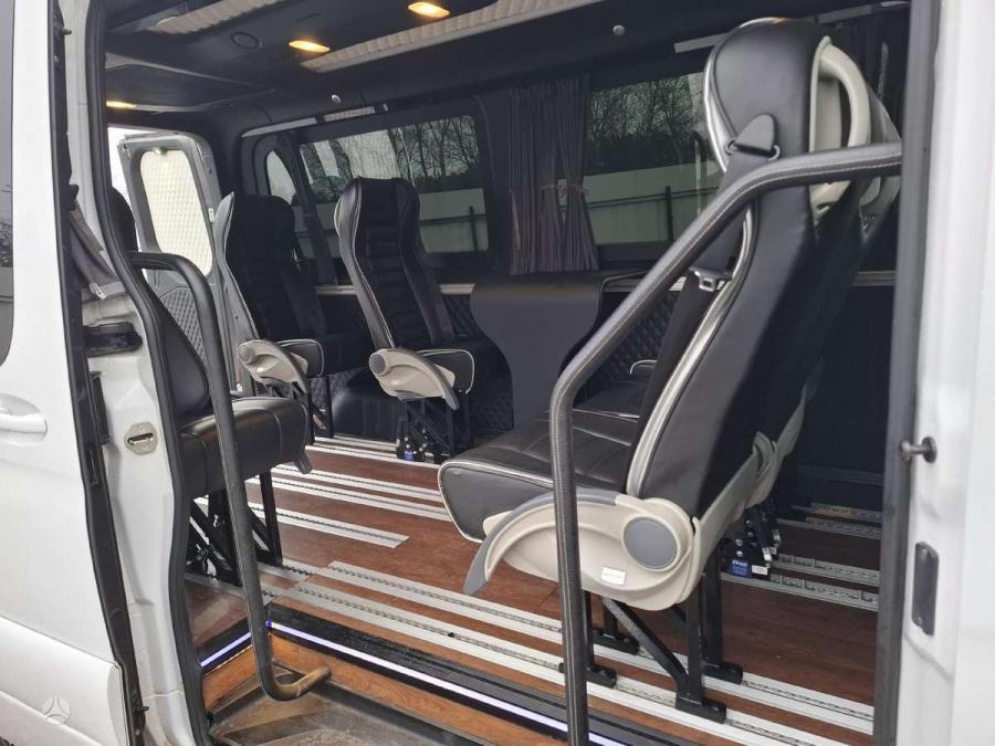 White Mercedes-Benz Sprinter 2020 in Kaunas, with an engine capacity of 3.00 L and mileage of 241 thousand km for 29300 €, photo 11 on AUTOMOTO.COM.LV