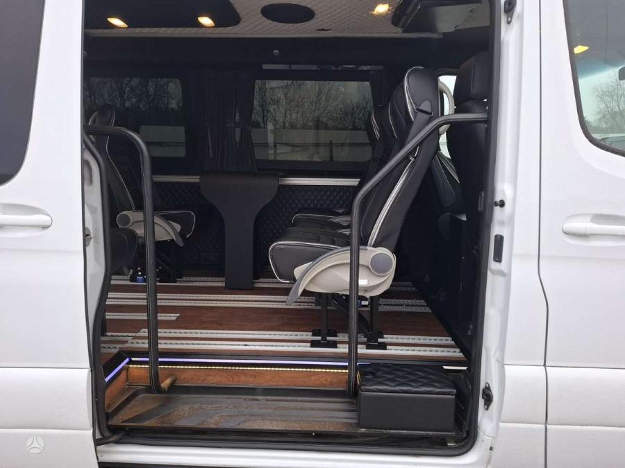 White Mercedes-Benz Sprinter 2020 in Kaunas, with an engine capacity of 3.00 L and mileage of 241 thousand km for 29300 €, photo 12 on AUTOMOTO.COM.LV