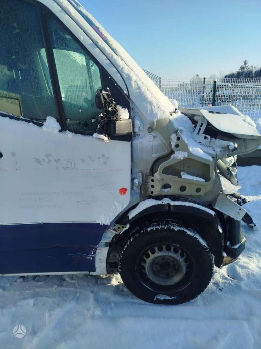 White Mercedes-Benz Sprinter 2020 in Kaunas, with an engine capacity of 2.15 L and mileage of 147 thousand km for 5750 €, photo 4 on AUTOMOTO.COM.LV
