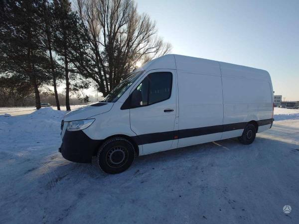 White Mercedes-Benz Sprinter 2020 in Taurage, with an engine capacity of 2.14 L and mileage of 220 thousand km for 14500 €, photo 2 on AUTOMOTO.COM.LV