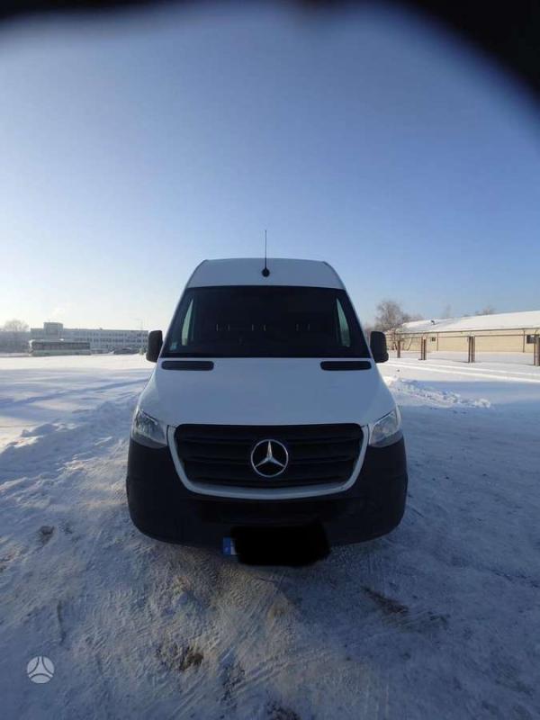 White Mercedes-Benz Sprinter 2020 in Taurage, with an engine capacity of 2.14 L and mileage of 220 thousand km for 14500 €, photo 3 on AUTOMOTO.COM.LV
