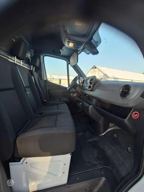 White Mercedes-Benz Sprinter 2020 in Taurage, with an engine capacity of 2.14 L and mileage of 220 thousand km for 14500 €, photo 4 on AUTOMOTO.COM.LV