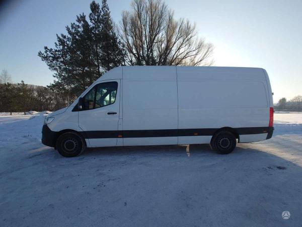 White Mercedes-Benz Sprinter 2020 in Taurage, with an engine capacity of 2.14 L and mileage of 220 thousand km for 14500 €, photo 5 on AUTOMOTO.COM.LV