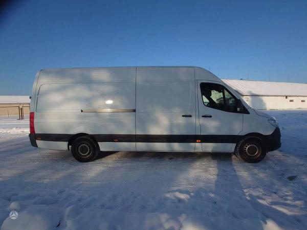 White Mercedes-Benz Sprinter 2020 in Taurage, with an engine capacity of 2.14 L and mileage of 220 thousand km for 14500 €, photo 6 on AUTOMOTO.COM.LV