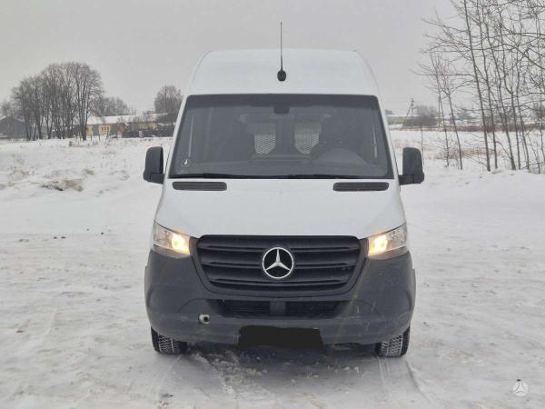White Mercedes-Benz Sprinter 2020 in Taurage, with an engine capacity of 2.14 L and mileage of 280 thousand km for 17900 €, photo 3 on AUTOMOTO.COM.LV