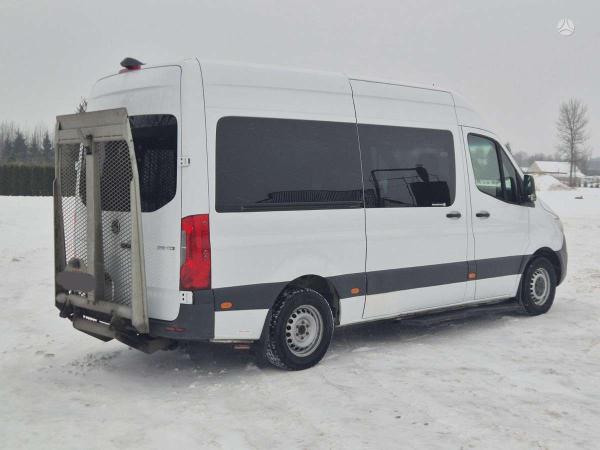 White Mercedes-Benz Sprinter 2020 in Taurage, with an engine capacity of 2.14 L and mileage of 280 thousand km for 17900 €, photo 5 on AUTOMOTO.COM.LV