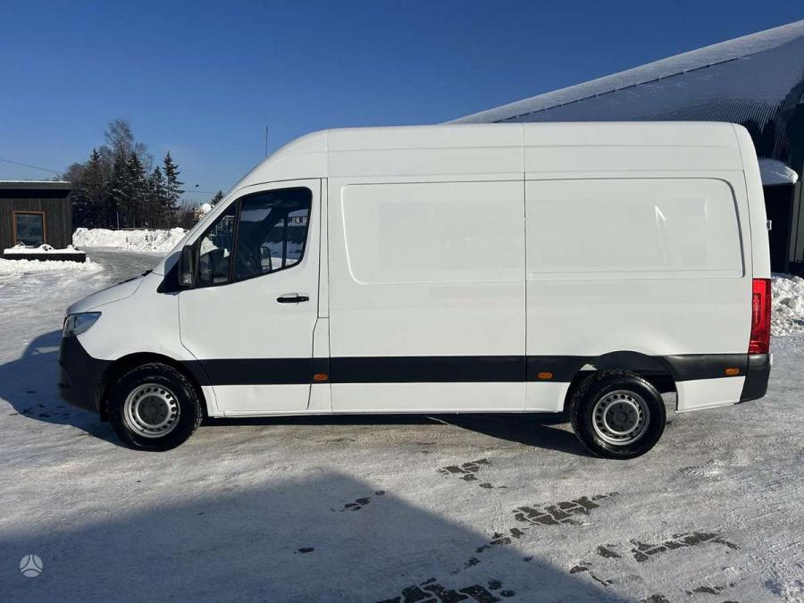 White Mercedes-Benz Sprinter 2020 in Kaunas, with an engine capacity of 2.14 L and mileage of 92 thousand km for 13850 €, photo 2 on AUTOMOTO.COM.LV