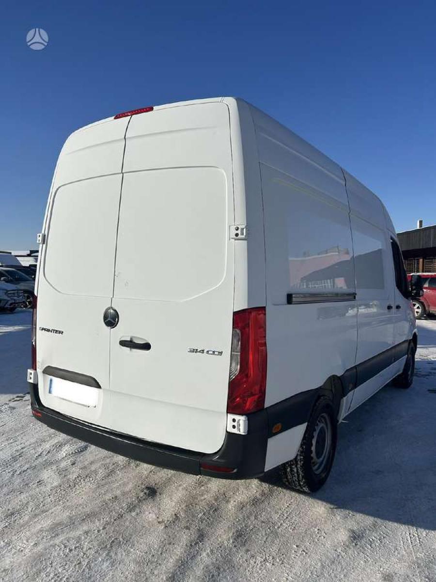 White Mercedes-Benz Sprinter 2020 in Kaunas, with an engine capacity of 2.14 L and mileage of 92 thousand km for 13850 €, photo 5 on AUTOMOTO.COM.LV