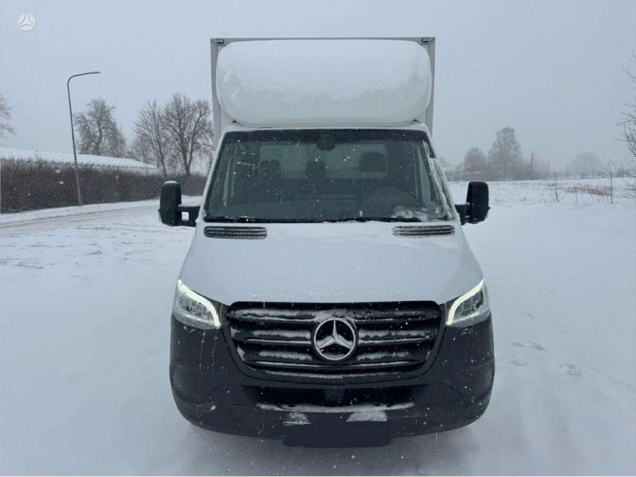 White Mercedes-Benz Sprinter 2020 in Taurage, with an engine capacity of 2.99 L and mileage of 411 thousand km for 15800 €, photo 3 on AUTOMOTO.COM.LV