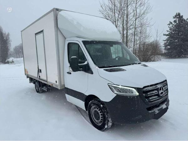 White Mercedes-Benz Sprinter 2020 in Taurage, with an engine capacity of 2.99 L and mileage of 411 thousand km for 15800 €, photo 4 on AUTOMOTO.COM.LV