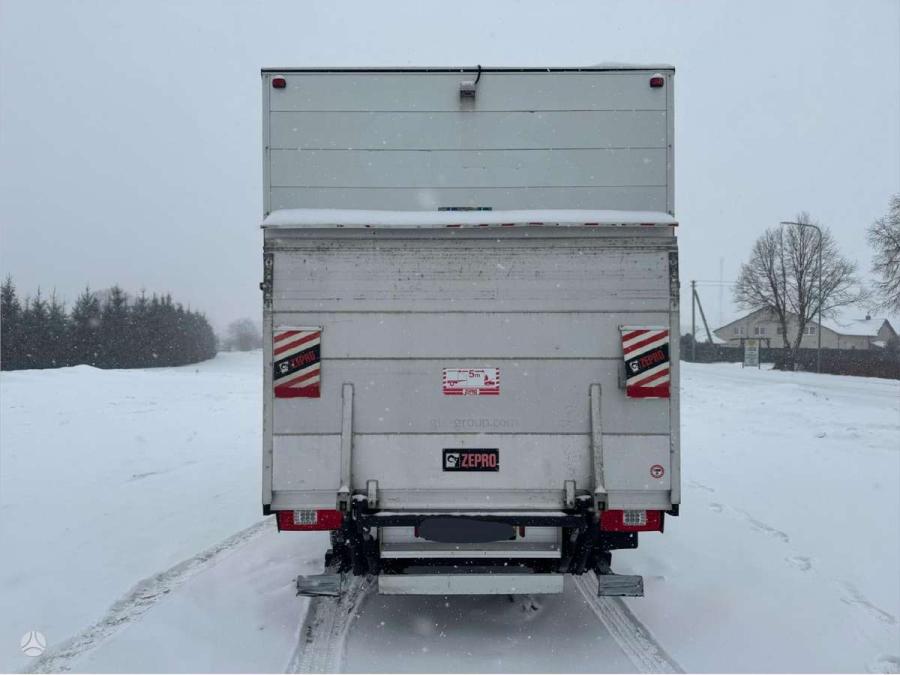 White Mercedes-Benz Sprinter 2020 in Taurage, with an engine capacity of 2.99 L and mileage of 411 thousand km for 15800 €, photo 6 on AUTOMOTO.COM.LV