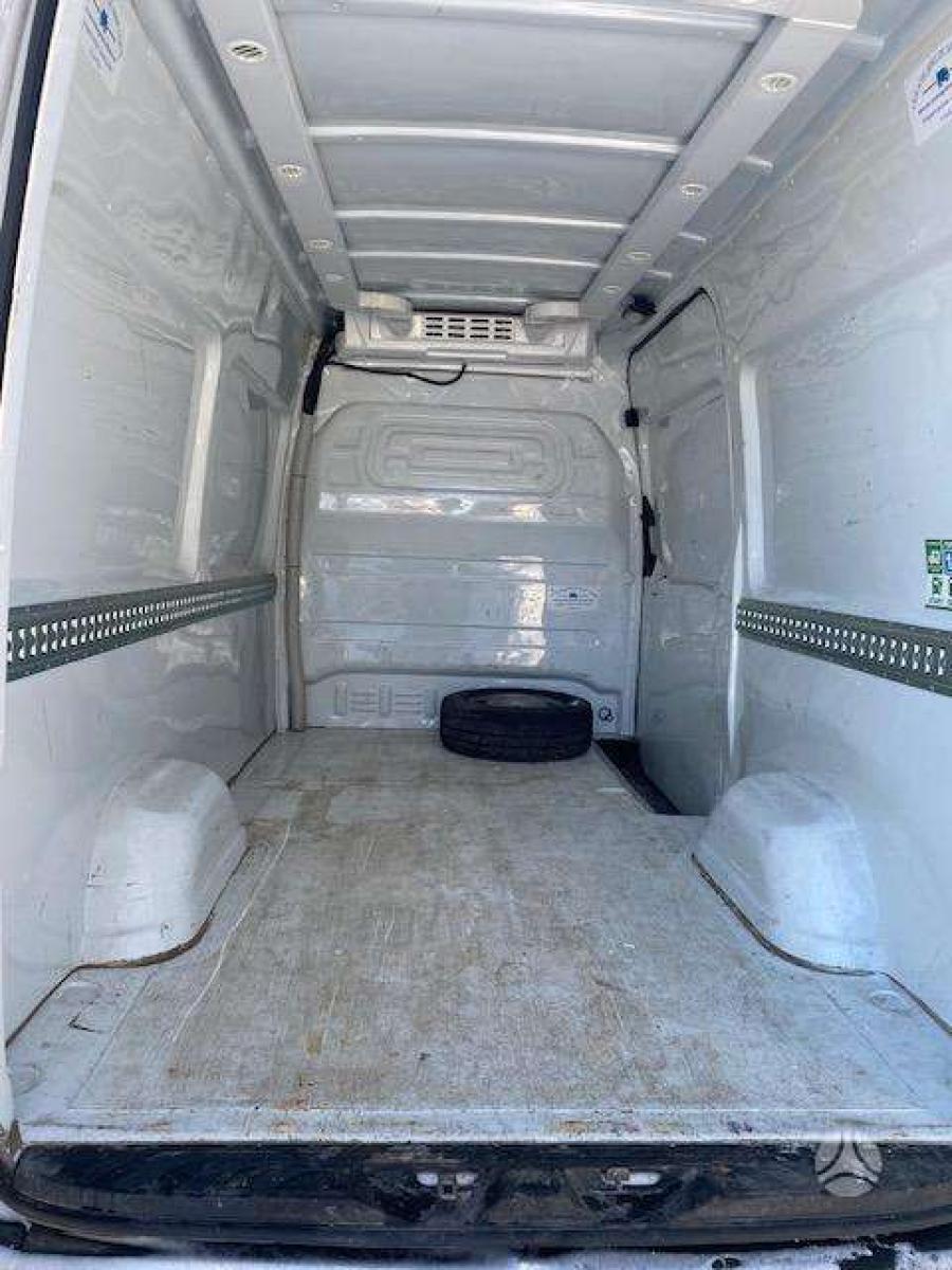 White Mercedes-Benz Sprinter 2020 in Panevezys, with an engine capacity of 2.14 L and mileage of 300 thousand km for 11800 €, photo 4 on AUTOMOTO.COM.LV