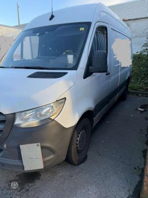 White Mercedes-Benz Sprinter 2020 in Panevezys, with an engine capacity of 2.14 L and mileage of 300 thousand km for 11800 €, photo 7 on AUTOMOTO.COM.LV