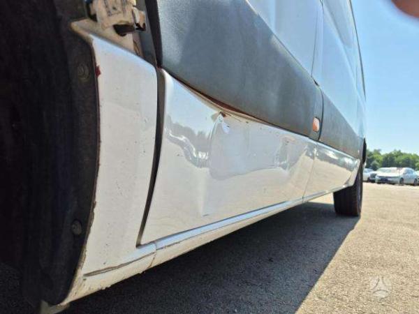 White Mercedes-Benz Sprinter 2020 in Vilnius, with an engine capacity of 2.14 L and mileage of 206 thousand km for 8650 €, photo 7 on AUTOMOTO.COM.LV