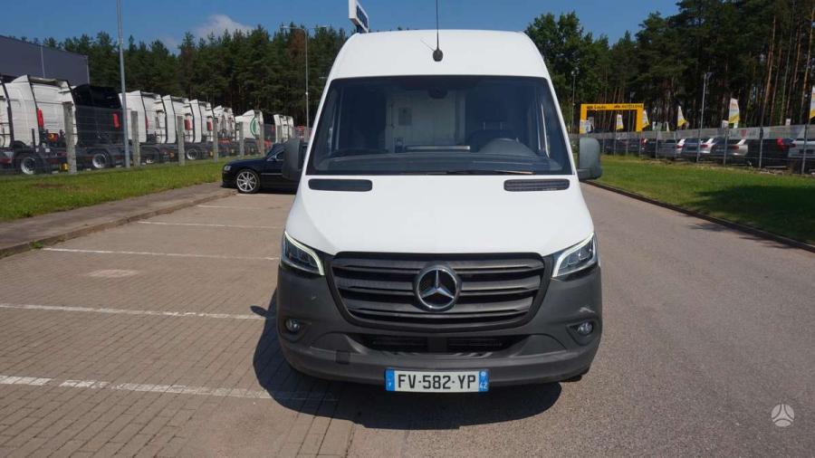 Balts Mercedes-Benz Sprinter 2020 Viļņa, ar dzinēja tilpumu 2.14 L un nobraukumu 278 tūkst. km par 9950 €, foto 3 vietnē AUTOMOTO.COM.LV