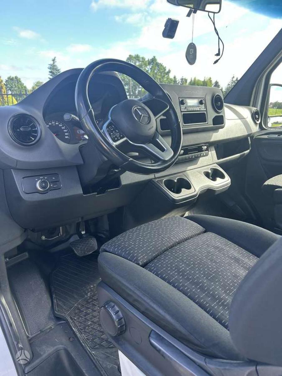 White Mercedes-Benz Sprinter 2020 in Kaunas, with an engine capacity of 3.00 L and mileage of 917 thousand km for 17980 €, photo 12 on AUTOMOTO.COM.LV