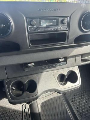 White Mercedes-Benz Sprinter 2020 in Kaunas, with an engine capacity of 3.00 L and mileage of 917 thousand km for 17980 €, photo 15 on AUTOMOTO.COM.LV