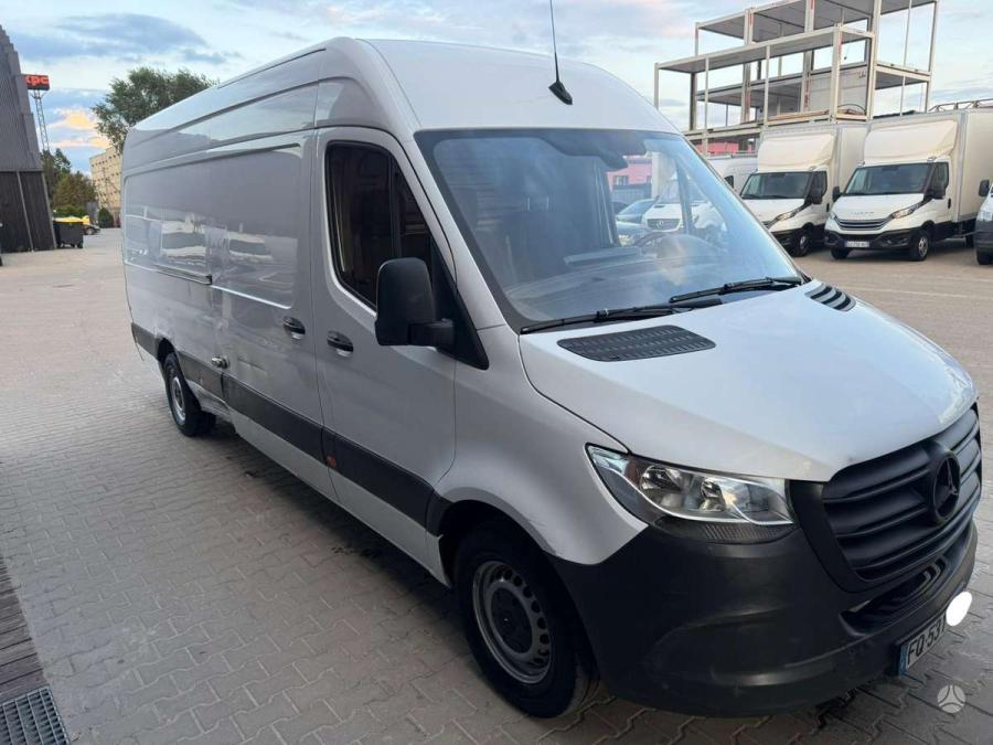 White Mercedes-Benz Sprinter 2020 in Kaunas, with an engine capacity of 2.20 L and mileage of 322 thousand km for 10950 €, photo 18 on AUTOMOTO.COM.LV