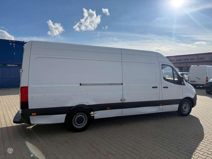 White Mercedes-Benz Sprinter 2020 in Kaunas, with an engine capacity of 2.20 L and mileage of 380 thousand km for 10450 €, photo 13 on AUTOMOTO.COM.LV